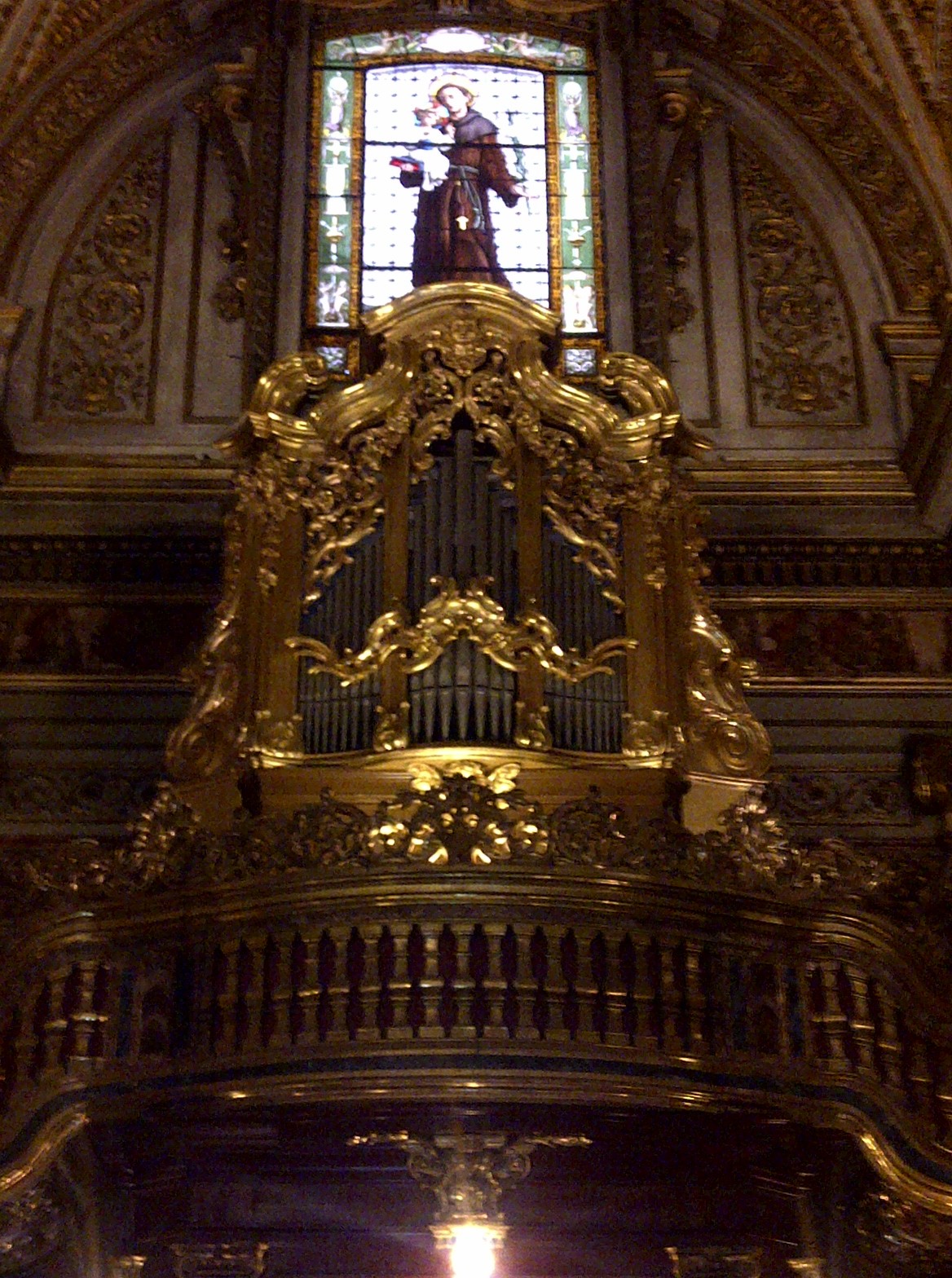 Mascioni Organ at the Portuguese Sant Antonio Church in Rome