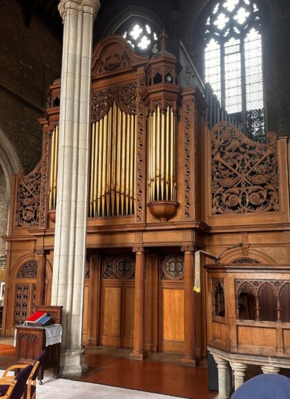 Beautiful and Unusual Organ at Christ Church, Northampton - Viscount Organs